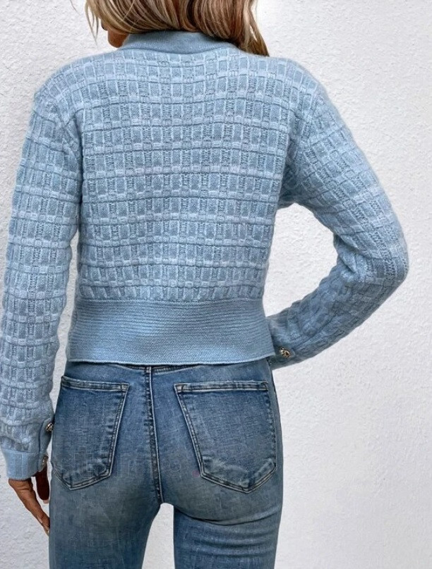 Světle modrý svetr | instamo.