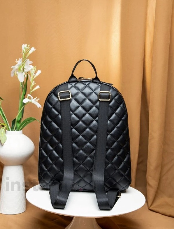 Černý batoh | instamo.