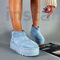 Světle modré sněhule | instamo.